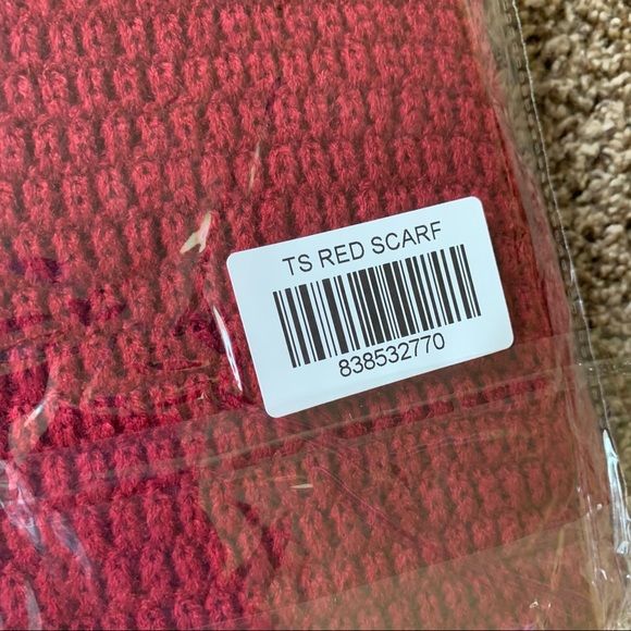 Taylor Swift | Accessories | New Taylor Swift Red Knit Scarf | Poshmark